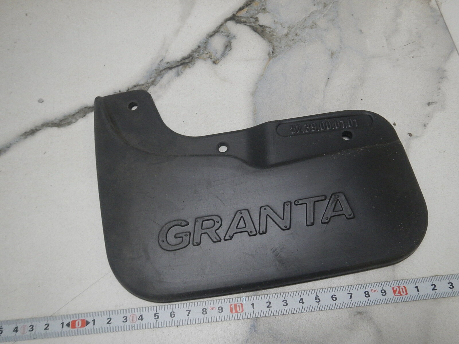 Б/У Брызговик передний левый, ВАЗ (VAZ)-LADA GRANTA (гранта) FL (18-) LADA GRANTA (Гранта) FL (18-) Царапины. 641037 LAD...