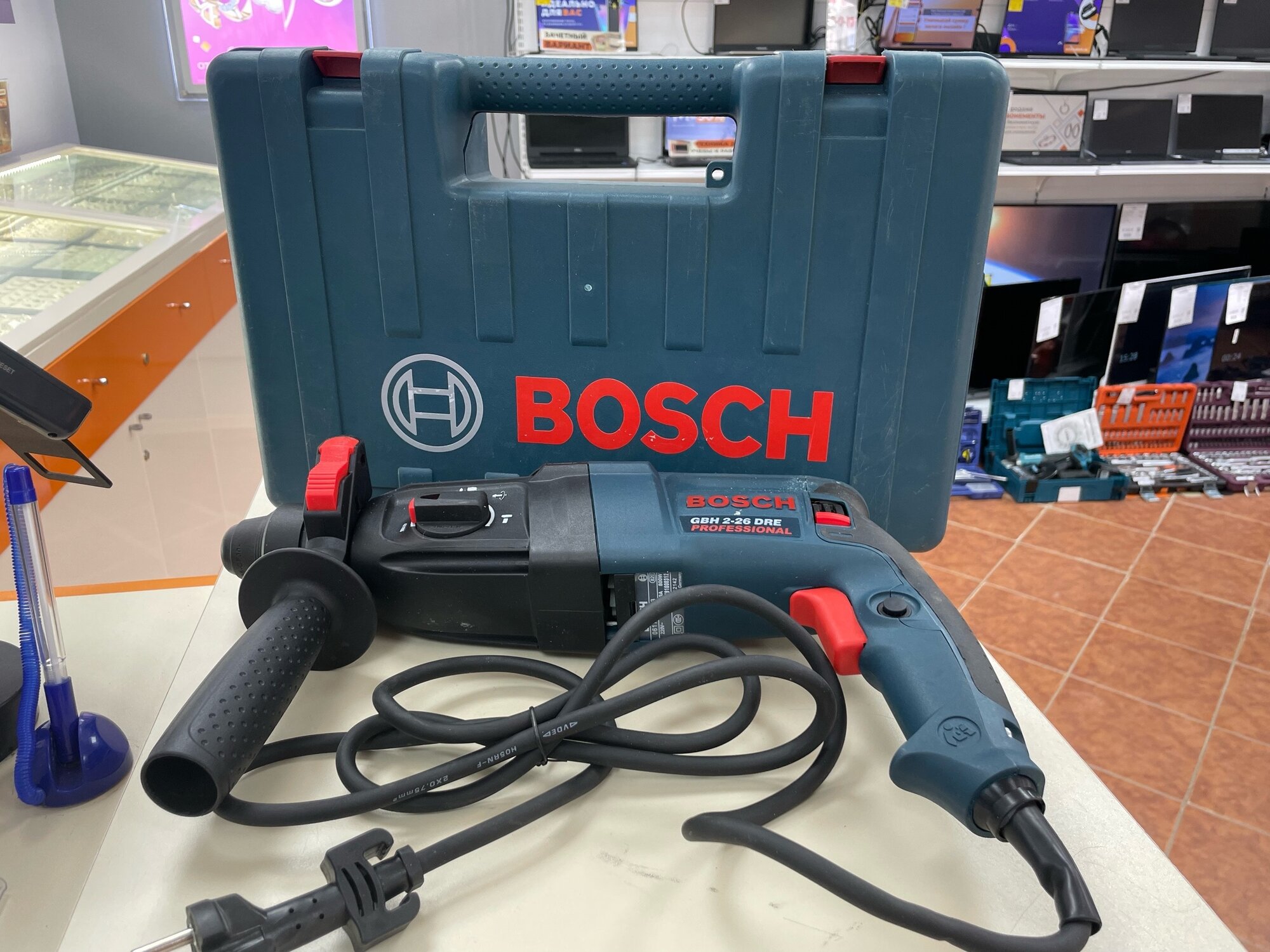Перфоратор Bosch GBH 2-26 DRE Professional патрон: уд:2.7Дж 800Вт (кейс в комплекте), Б/У, Уценка