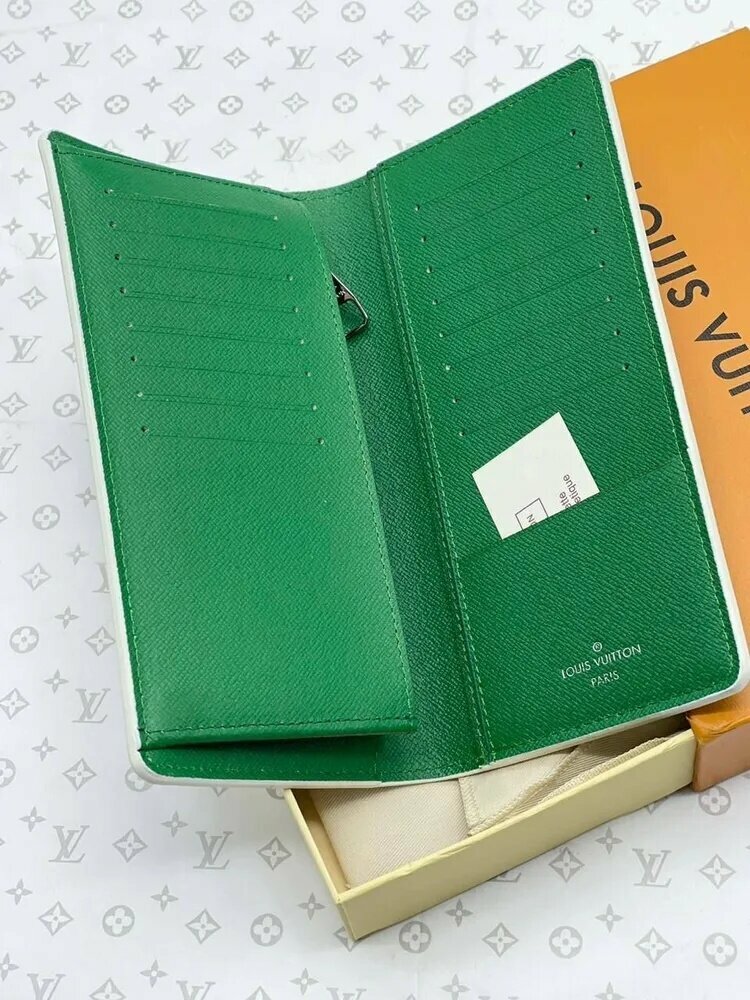 Louis Vuitton Кошелек — фото 1