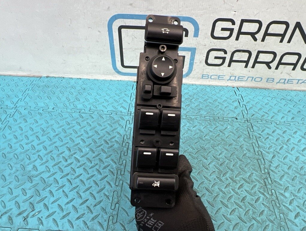Блок стеклоподъемников Land Rover Range Rover 2004 L322 M62B44 4.4 арт. 162663
