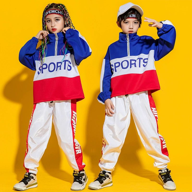 Костюм спортивный