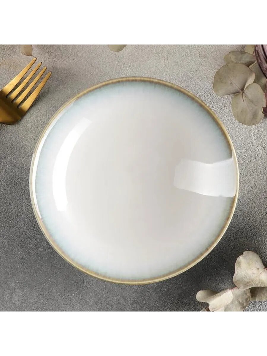 Голубой фарфоровый салатник для сервировки