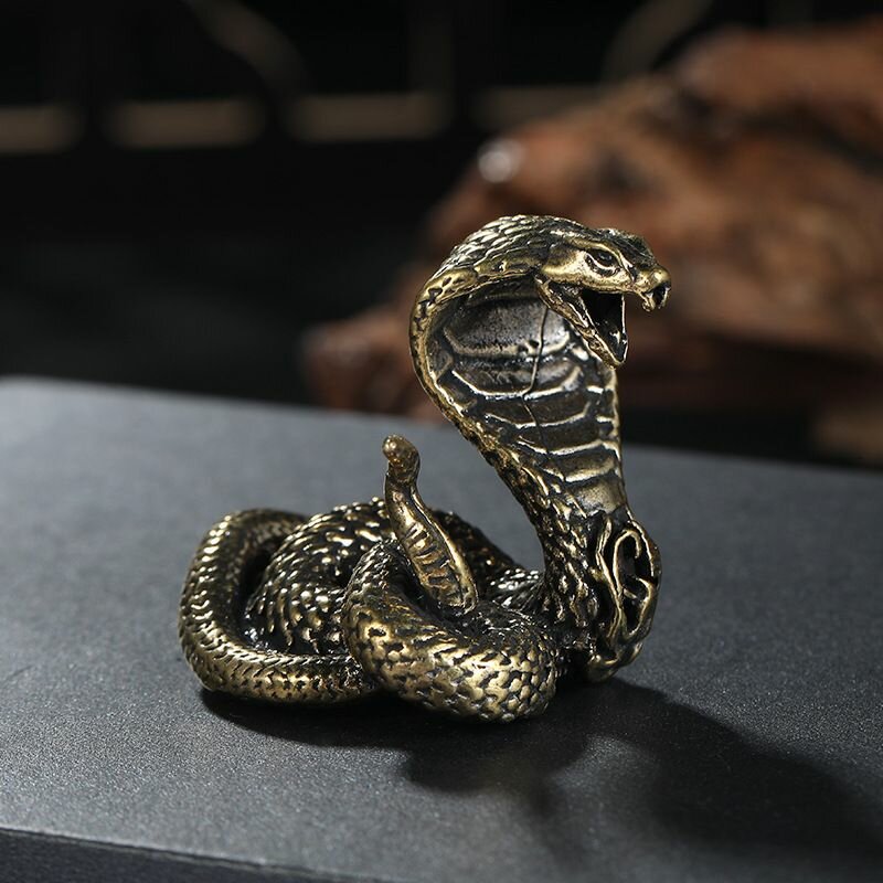 Фигурка Змея "Символ 2025", металл, бронза, высота 3,9см, длина 3,9см