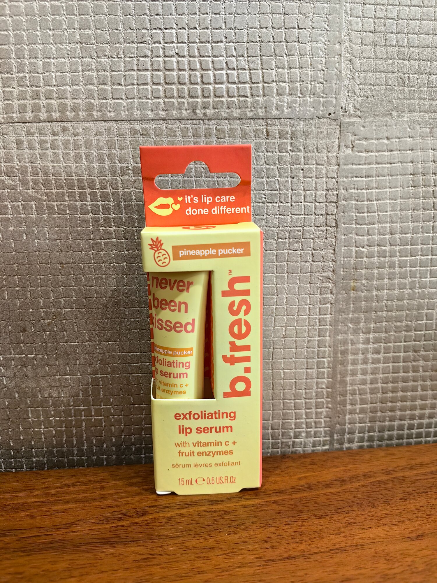 Обновляющая сыворотка для губ "Never Been Kissed“ со вкусом анаса, 15 мл