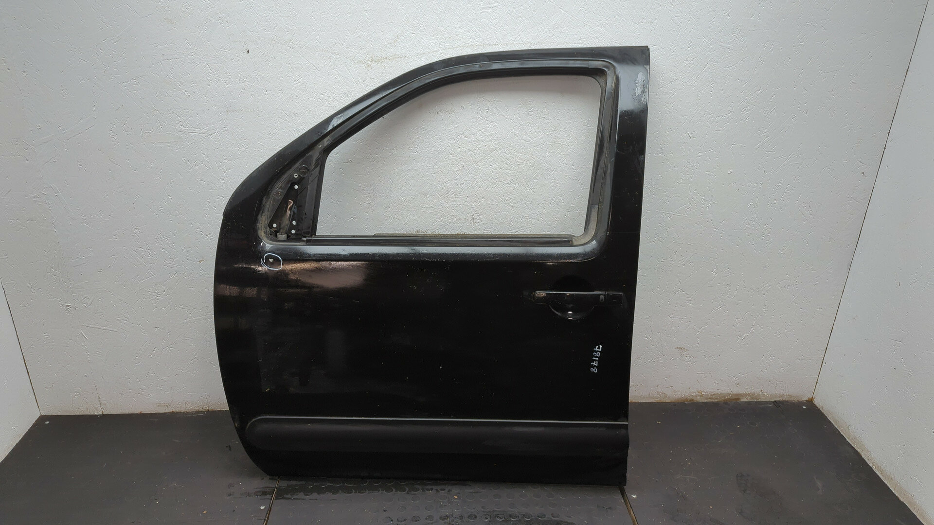 Дверь боковая (легковая) левая передняя Nissan Pathfinder Б/У
