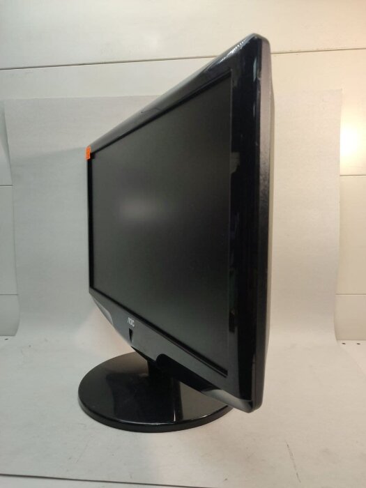 Монитор 19" уцененный 16:9 AOC 931SN VGA черный