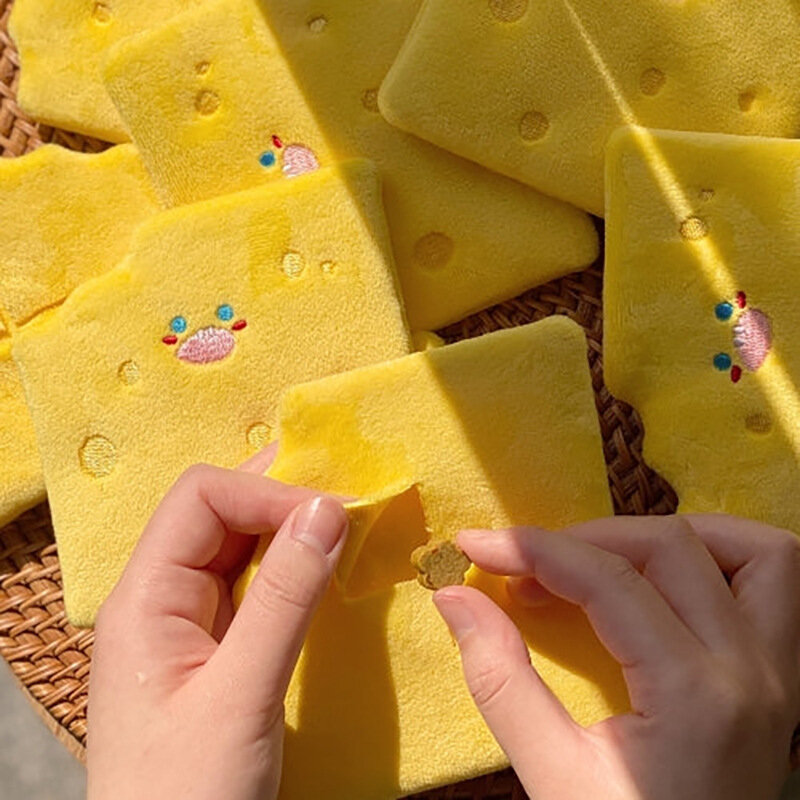 Сырная игрушка с скрытым кормом и звуковым механизмом для кошек и собак, 12x11см интерактивная головоломка