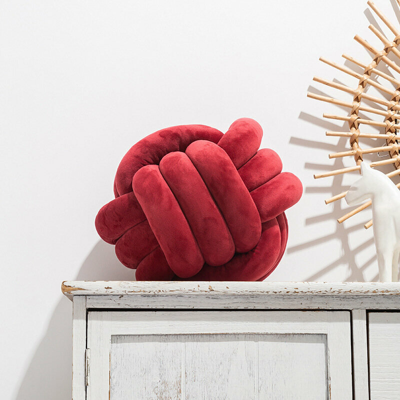 Декоративная подушка-клубок ручной работы, трехпрядное плетение, спандекс, диаметр 22/28 см, для дивана, кровати (узел-шар, мягкая, вязанная)