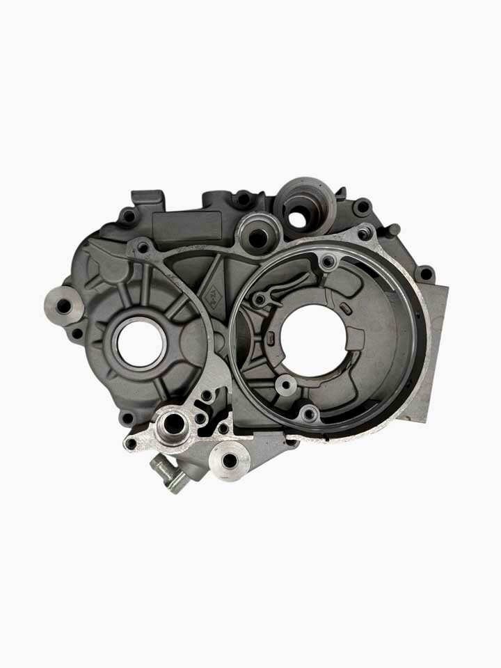 Картер двигателя левый на мотоцикл 160FMK 160см3 двигатель YX160