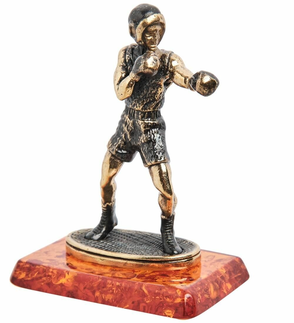 Фигурка Боксер (латунь, янтарь) A2101719 Народные промыслы бронзовый