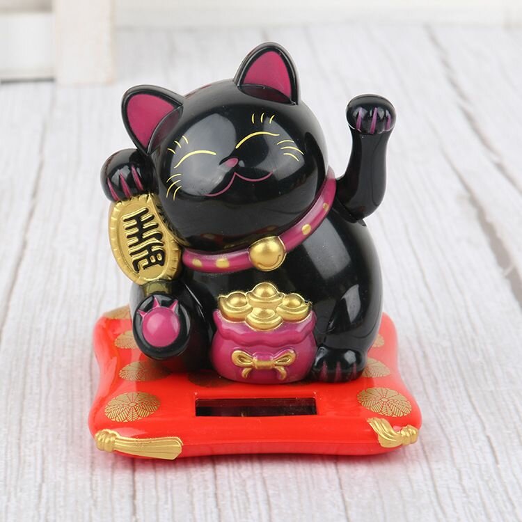 Статуэтка на солнечной батарейке кот манэки нэко / кошка манеки неко / Кот машет лапкой