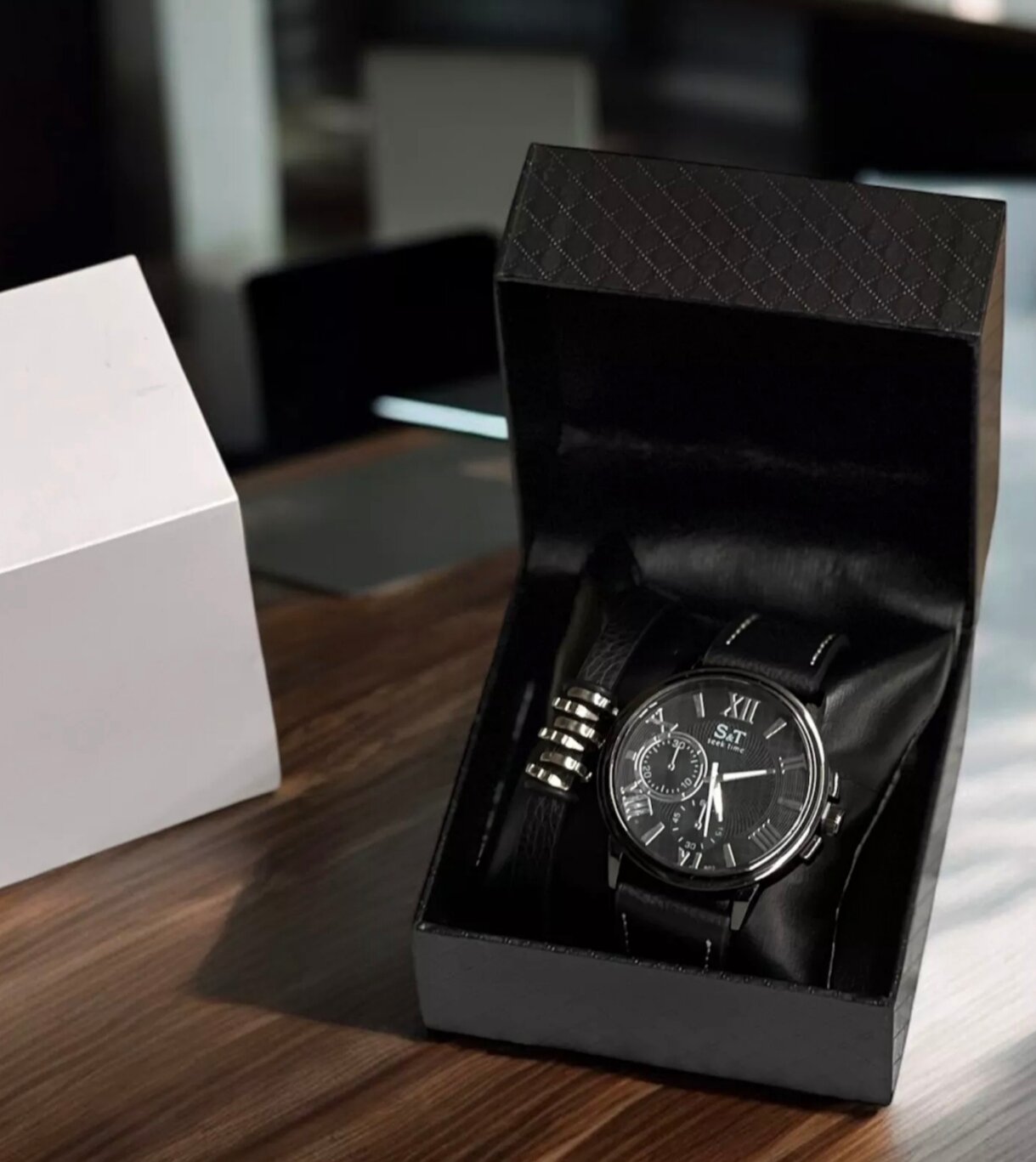 Наручные часы S&T