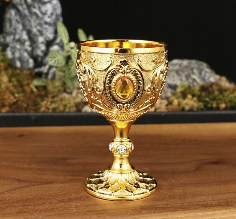 Элегантные винтажные бокалы для вина, 2 шт. бокалы для вина на ножке из цинкового сплава, ретро золотые и зеленые декоративные бокалы для домашнего бара, вечеринки