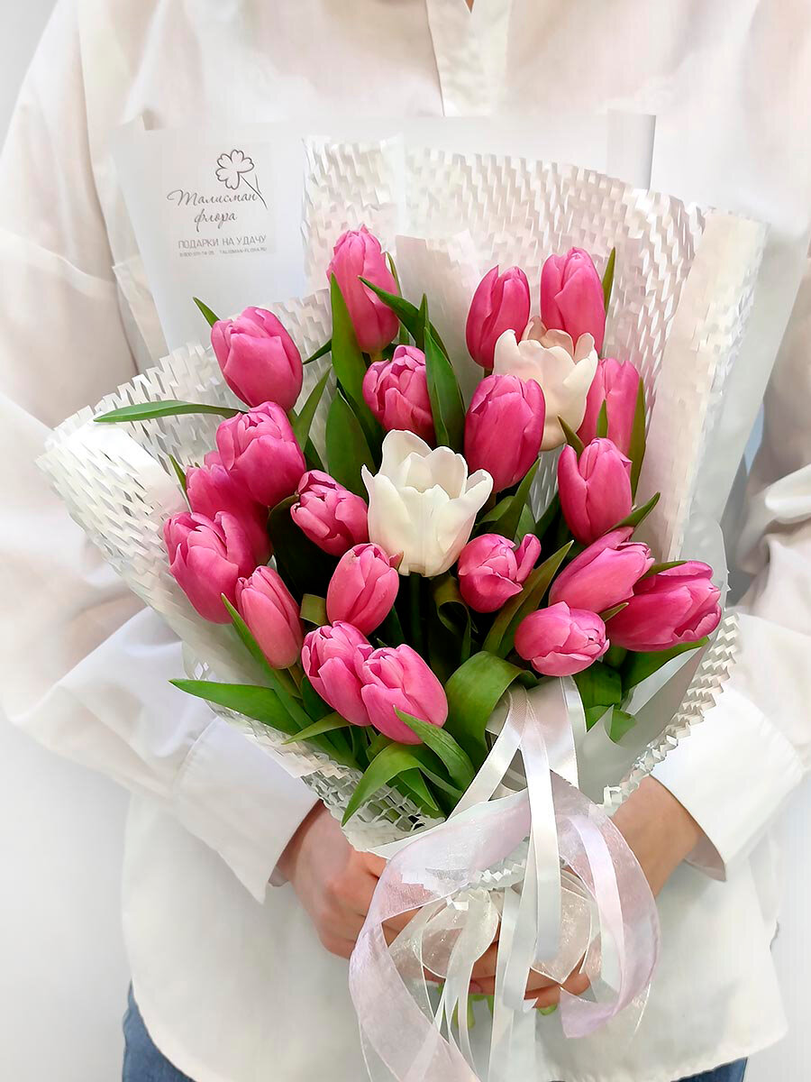 Букет Талисман Флора "Розовые и Белые тюльпаны", на стеблях, монобукет