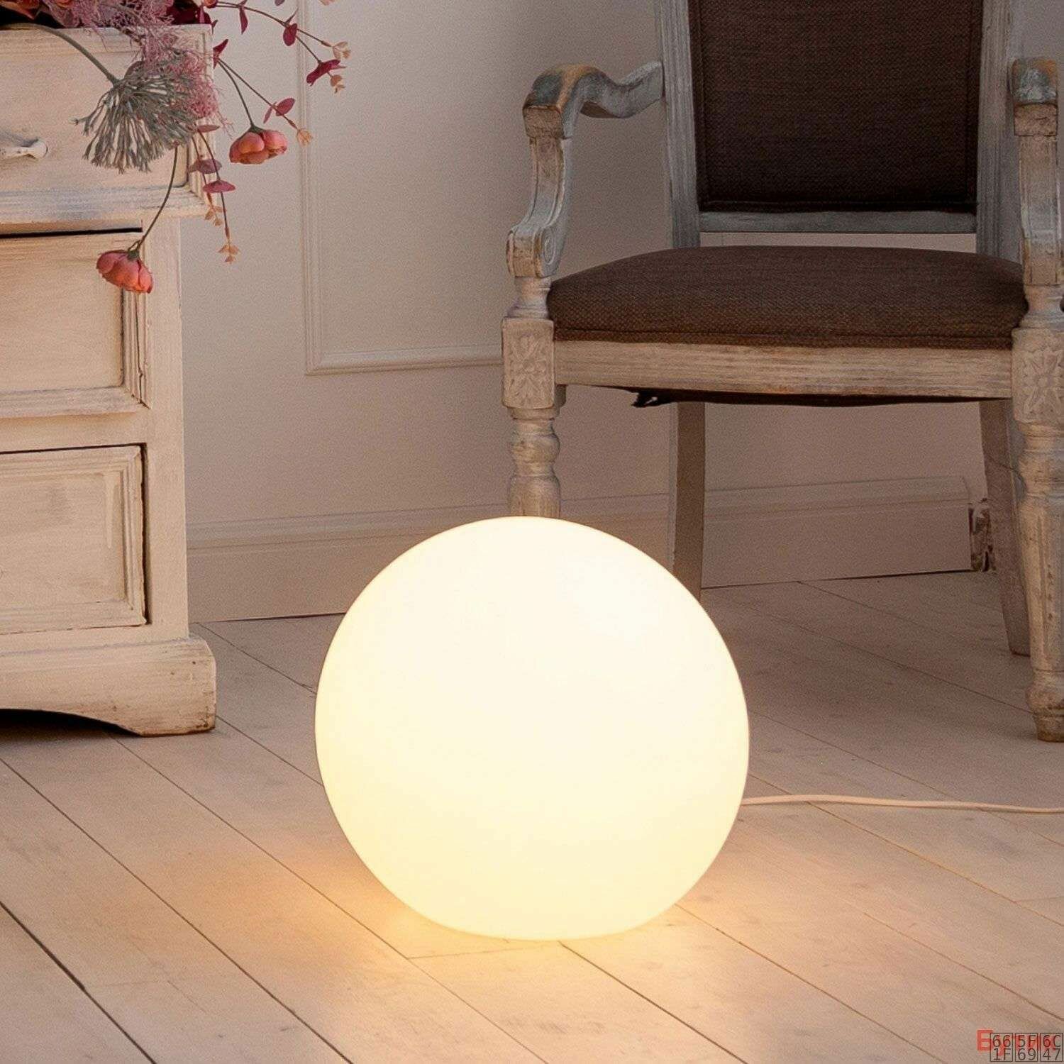 Напольный светильник