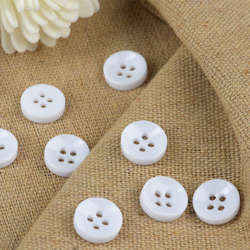 Кнопки из смолы, четырехдырочные, черно-белые, однотонные, для воротника рубашки, запонки, внутреннее сердце, плоские, в форме чаши, производитель кнопок для футболок