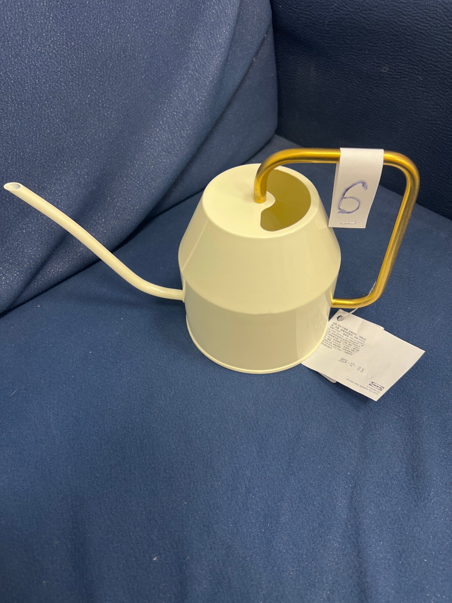 IKEA VATTENKRASSE (икеа ваттенкрассе) Лейка беж/зол 0,9л