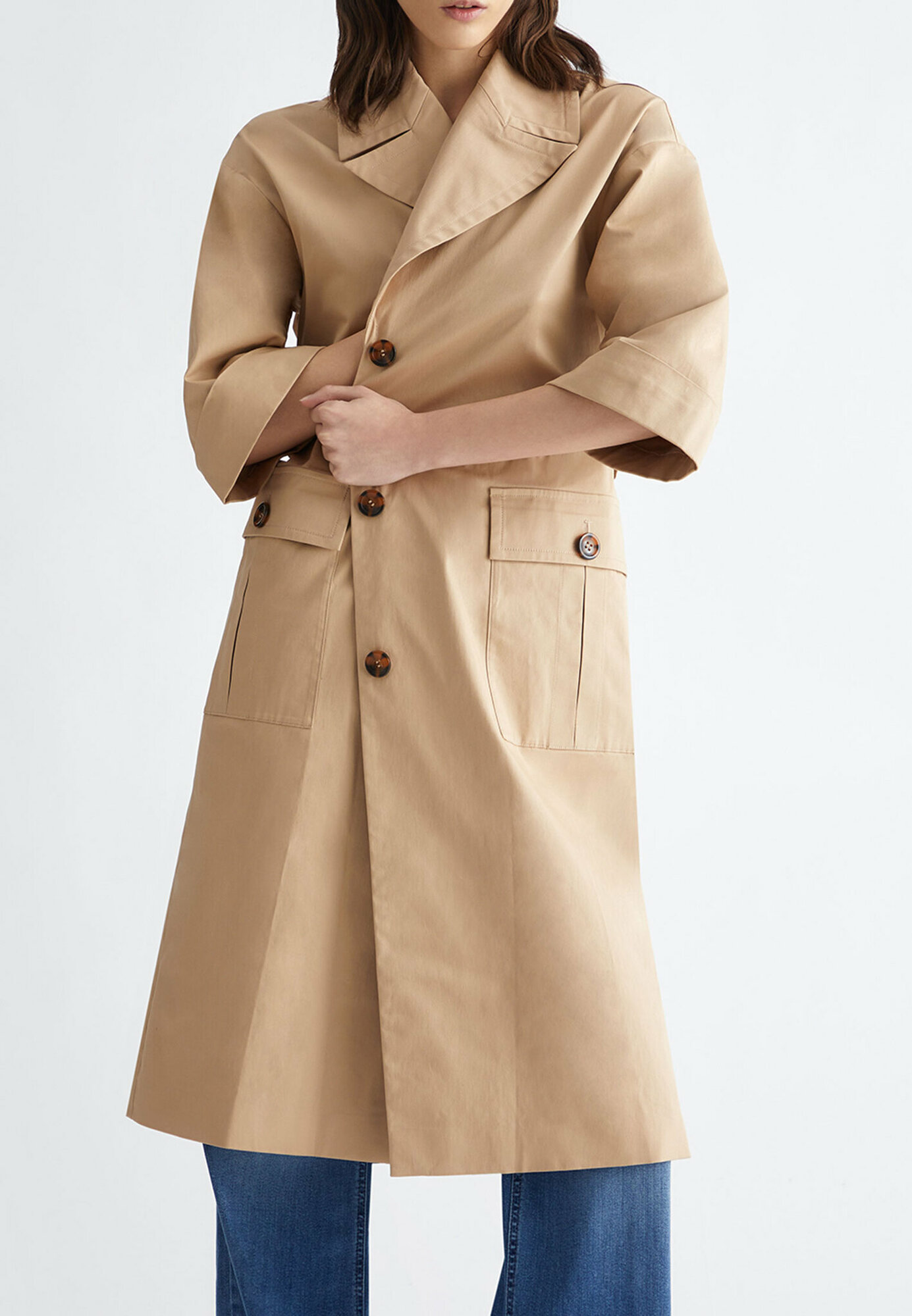 Тренчкот Весна-лето 2025