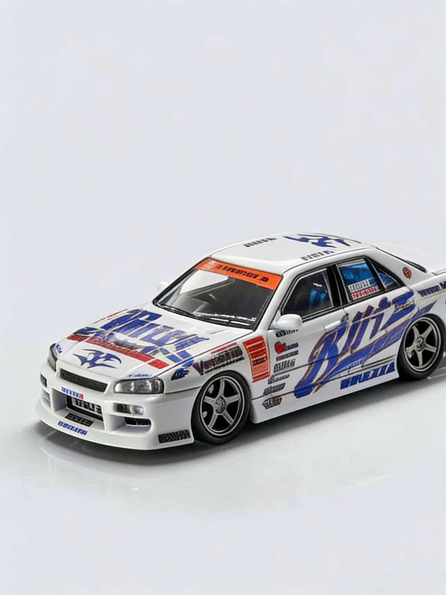 Мортал Скайлайн ER34 сплавная модель автомобиля 1:64