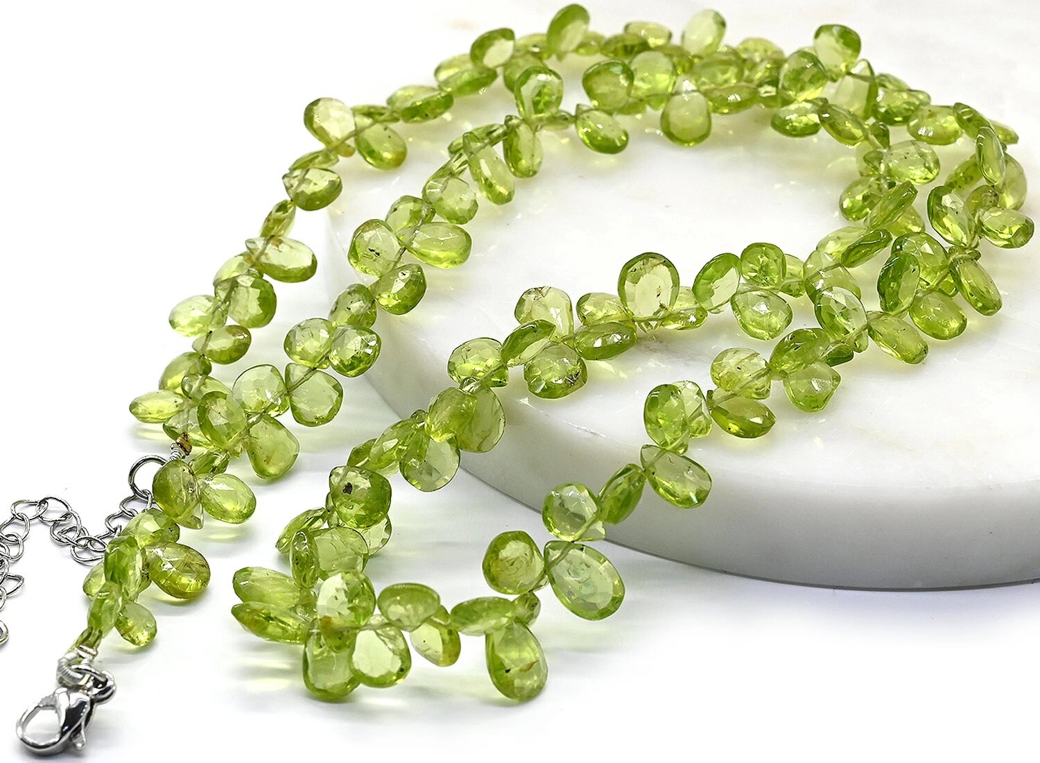 Бусы, хризолит