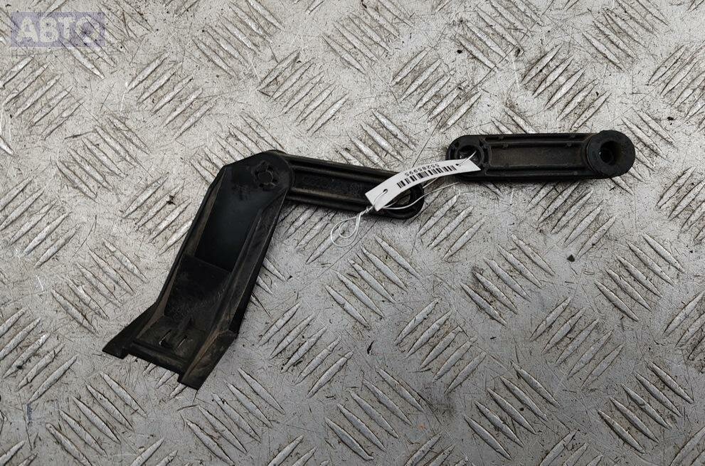 Кронштейн радиатора Volkswagen Transporter T4