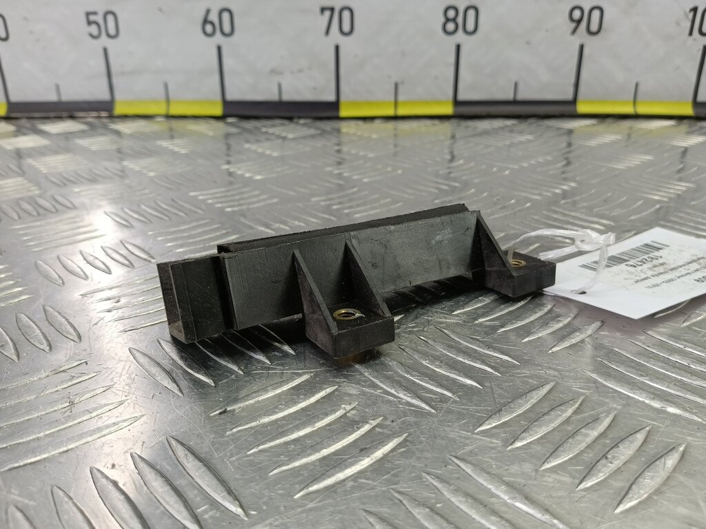 Направляющая стекла двери Б/У для Fiat Doblo I рестайлинг (2005—2015) 46810616