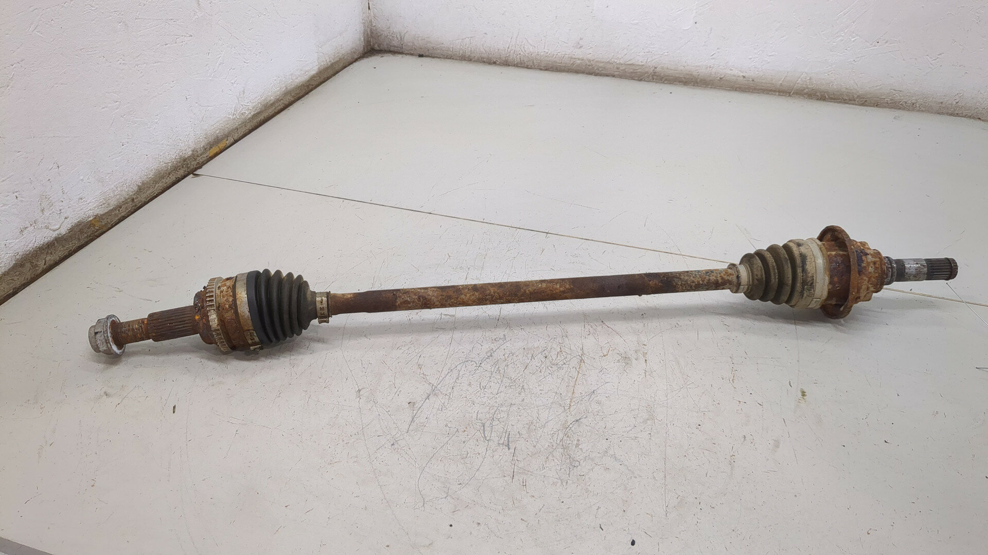 Полуось (вал, шрус) левая задняя Mazda CX-9 Б/У