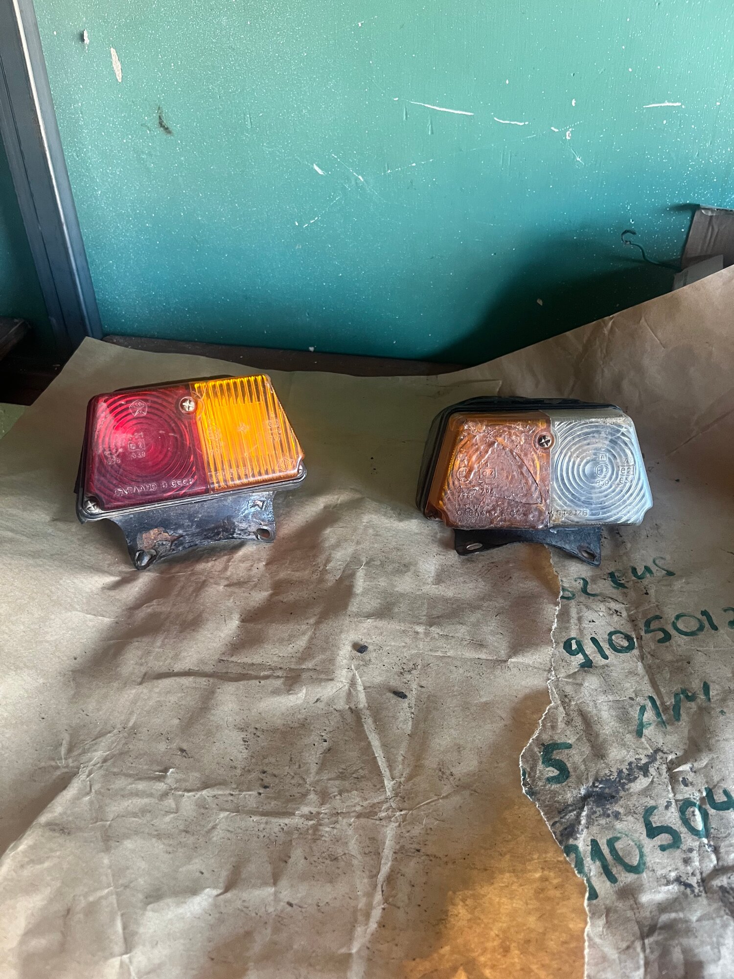 Комплект фонарей бокового прицепа ( люльки) от мотоцикла Урал, Днепр.