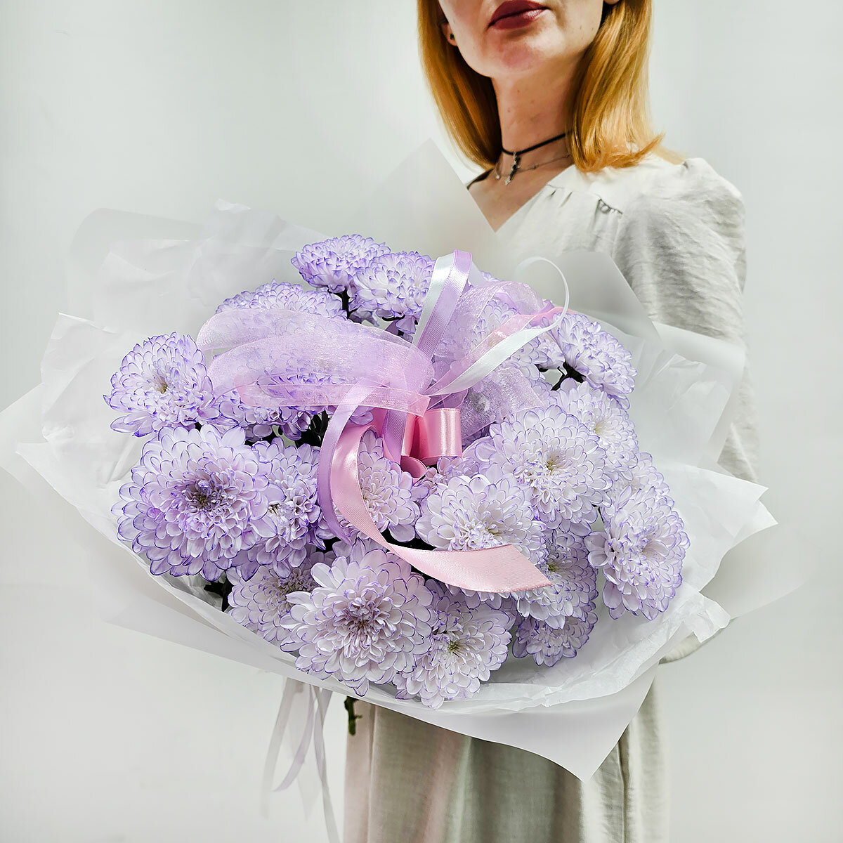 Монобукет "Лавандовая Дымка", хризантемы, 5 цветков, фиолетовый