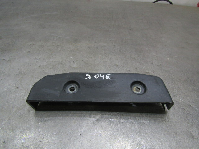 Заглушка усилителя бампера левая Scania 6-series