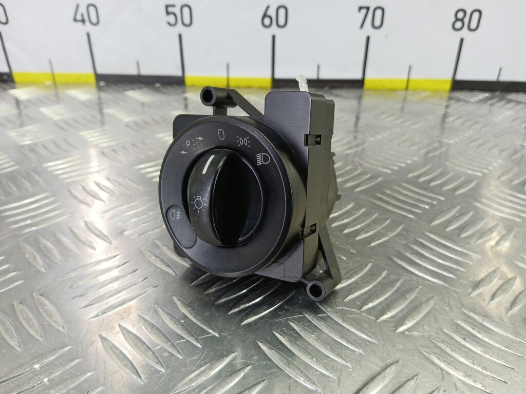 Блок управления светом Б/У для MERCEDES-BENZ Sprinter W906 (2006—2019) A9065450504