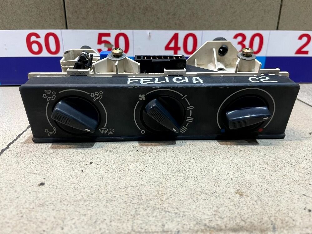 Блок управления отопителем Skoda Felicia