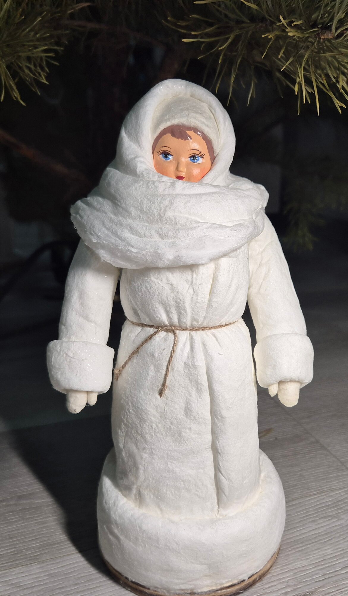 Ватная снегурочка в платке