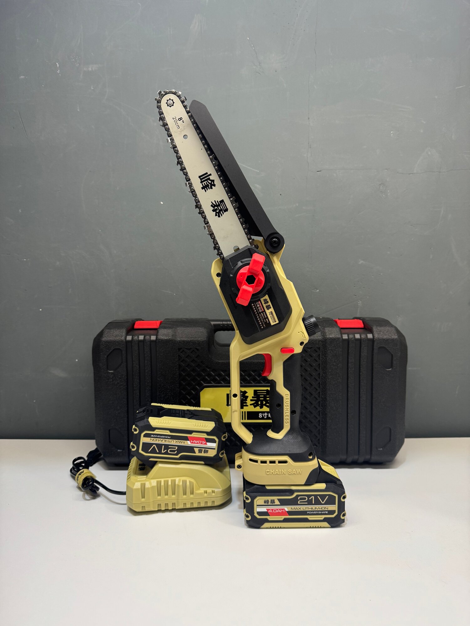 Пила цепная 8" feng bao 2 акб 4ah 21v в кейсе 8205, бесщеточная, с маслоподачей.