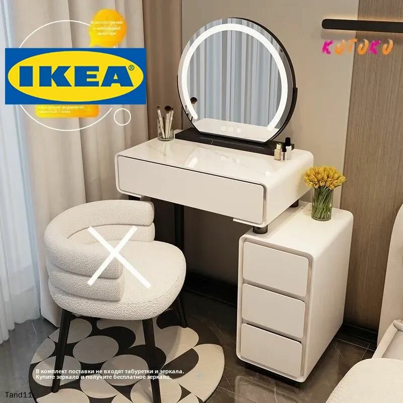 Стильный туалетный столик с грудью и зеркалом в спальню в современном стиле