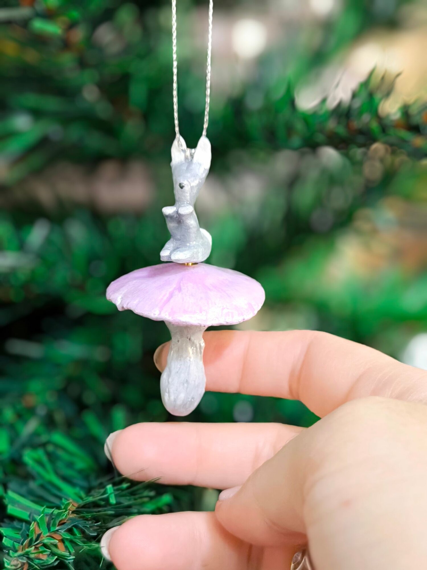 Новогоднее украшение "Зверята, вращающиеся на грибочках", зайчик. Елочная игрушка, оригинальный подарок.