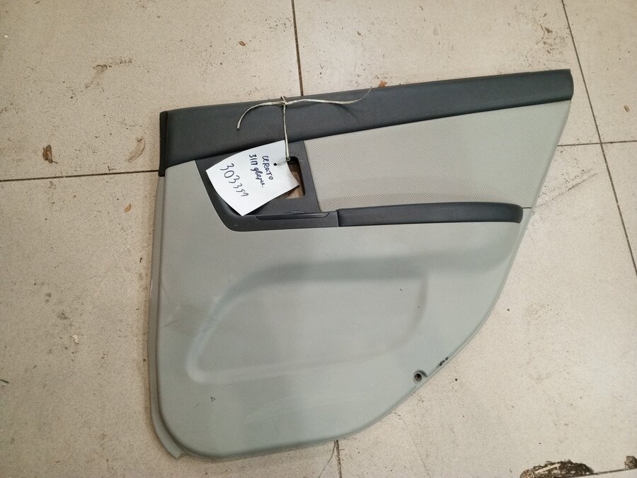 Обшивка двери задней правой от Kia Cerato 2004-2008