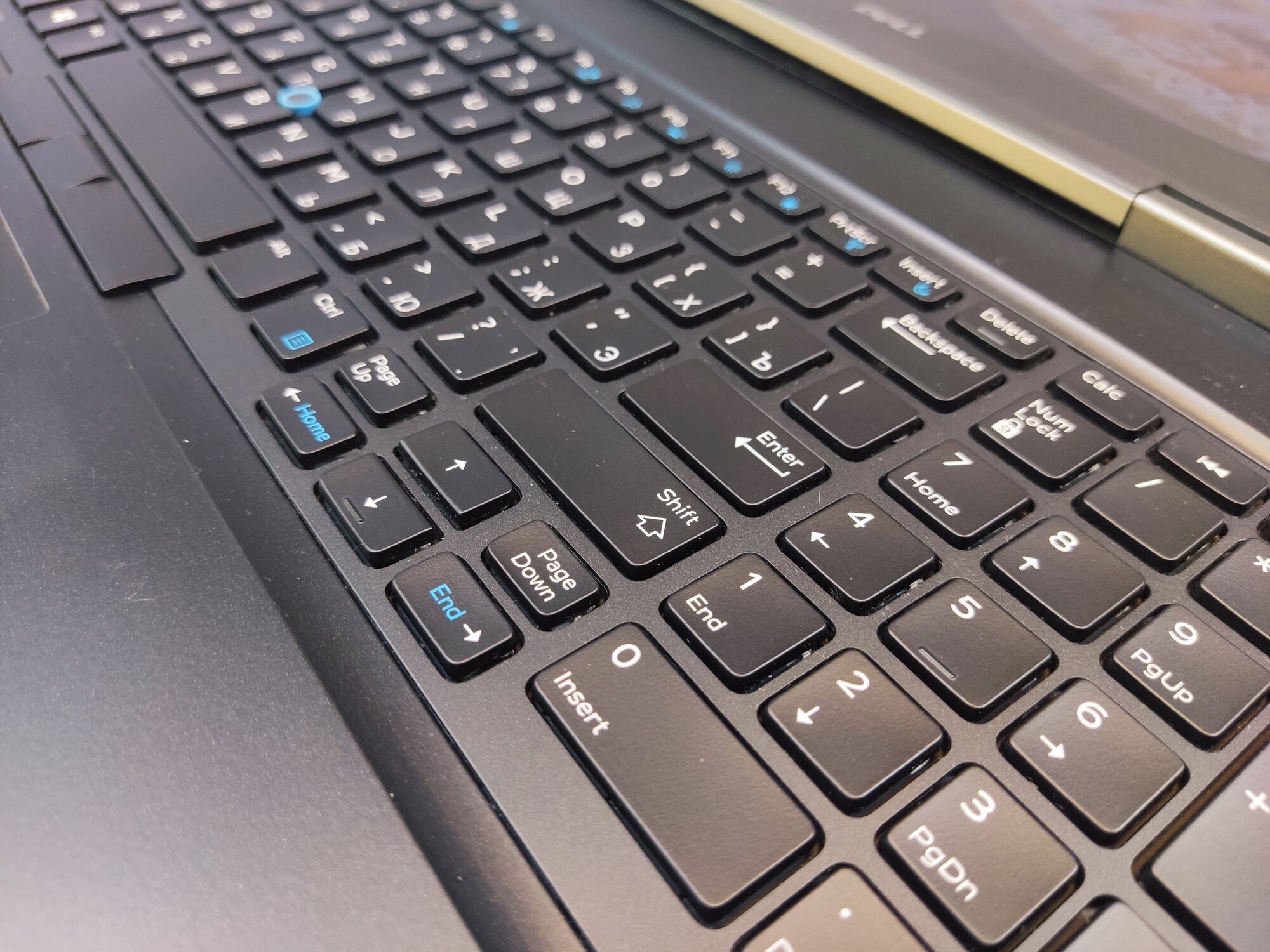Ноутбук Dell Precision 7710 — фото 1