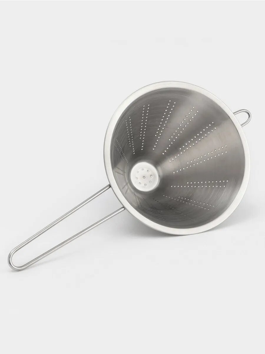 Конический дуршлаг для слива и процеживания