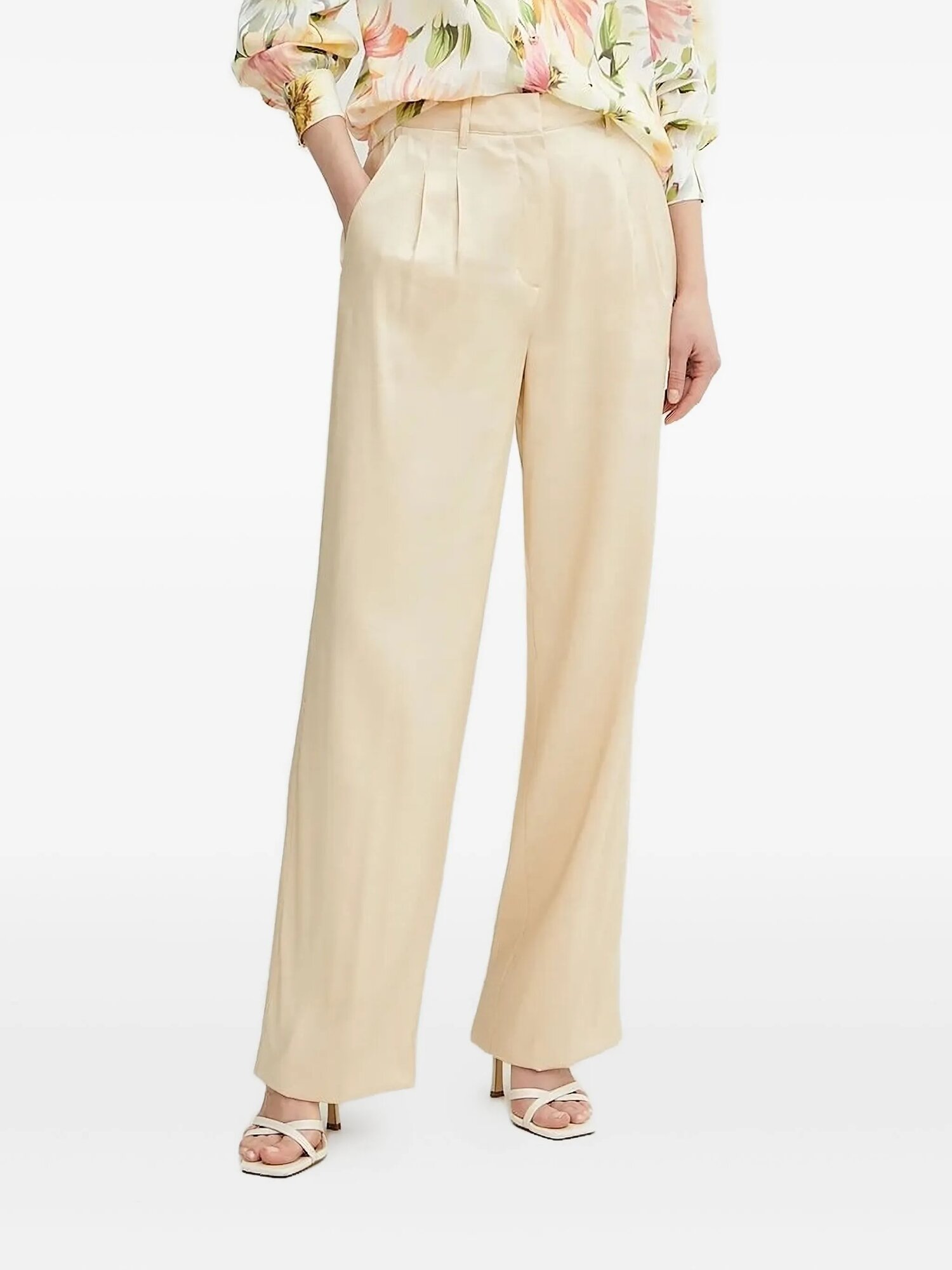 Брюки классические