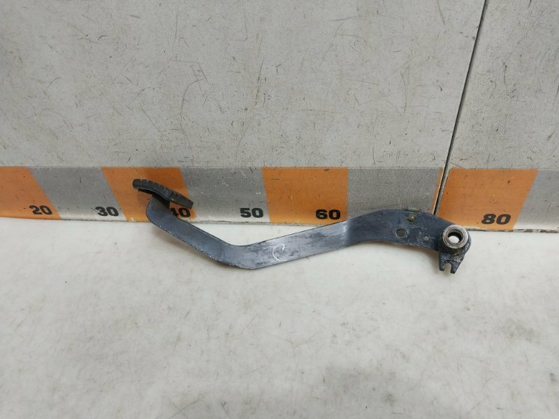 Б/У Педаль сцепления Kia Magentis 2004 1, GD 452256 Hyundai-KIA арт. 3280238200