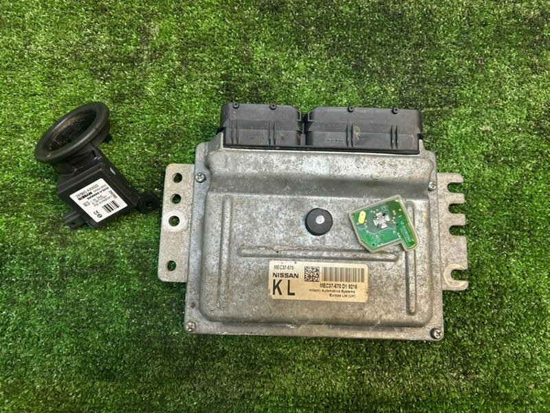 Блок управления двигателем Nissan Note E11 CR14DE MEC37-670