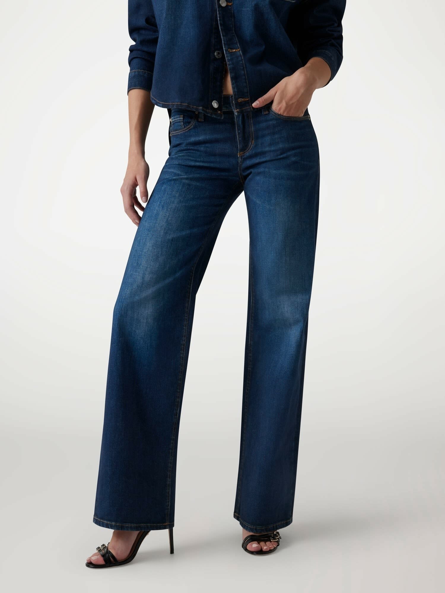 Джинсы широкие GUESS, размер 30/32 JEAN, синий — фото 1