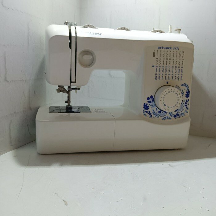 Швейная машина ARTWORK 37A