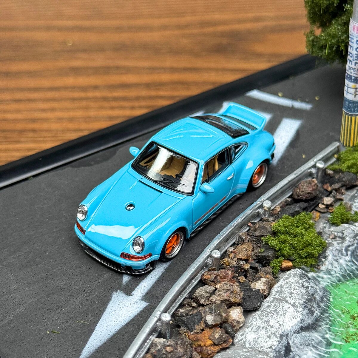 Модель автомобиля Zincit 1:64 911 964 купе DLS-BLUE