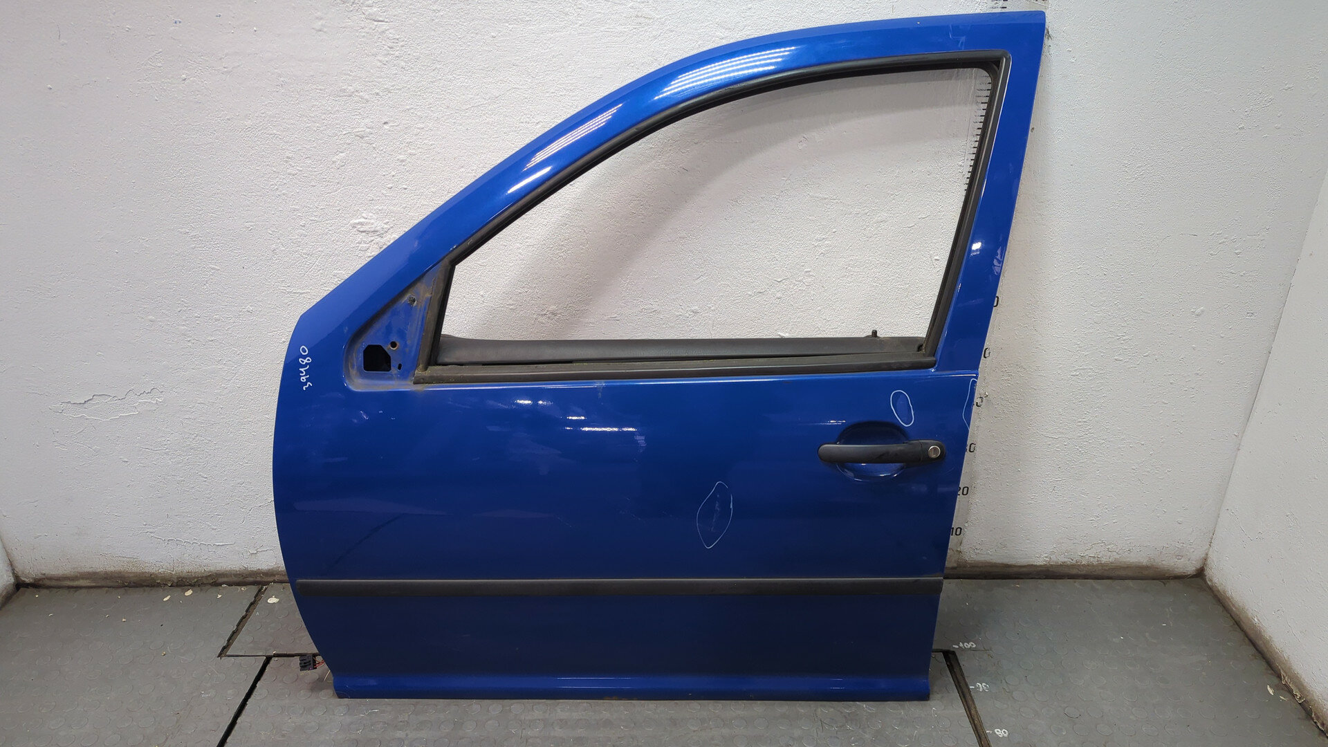 Дверь боковая (легковая) левая передняя Volkswagen Golf 4 Б/У