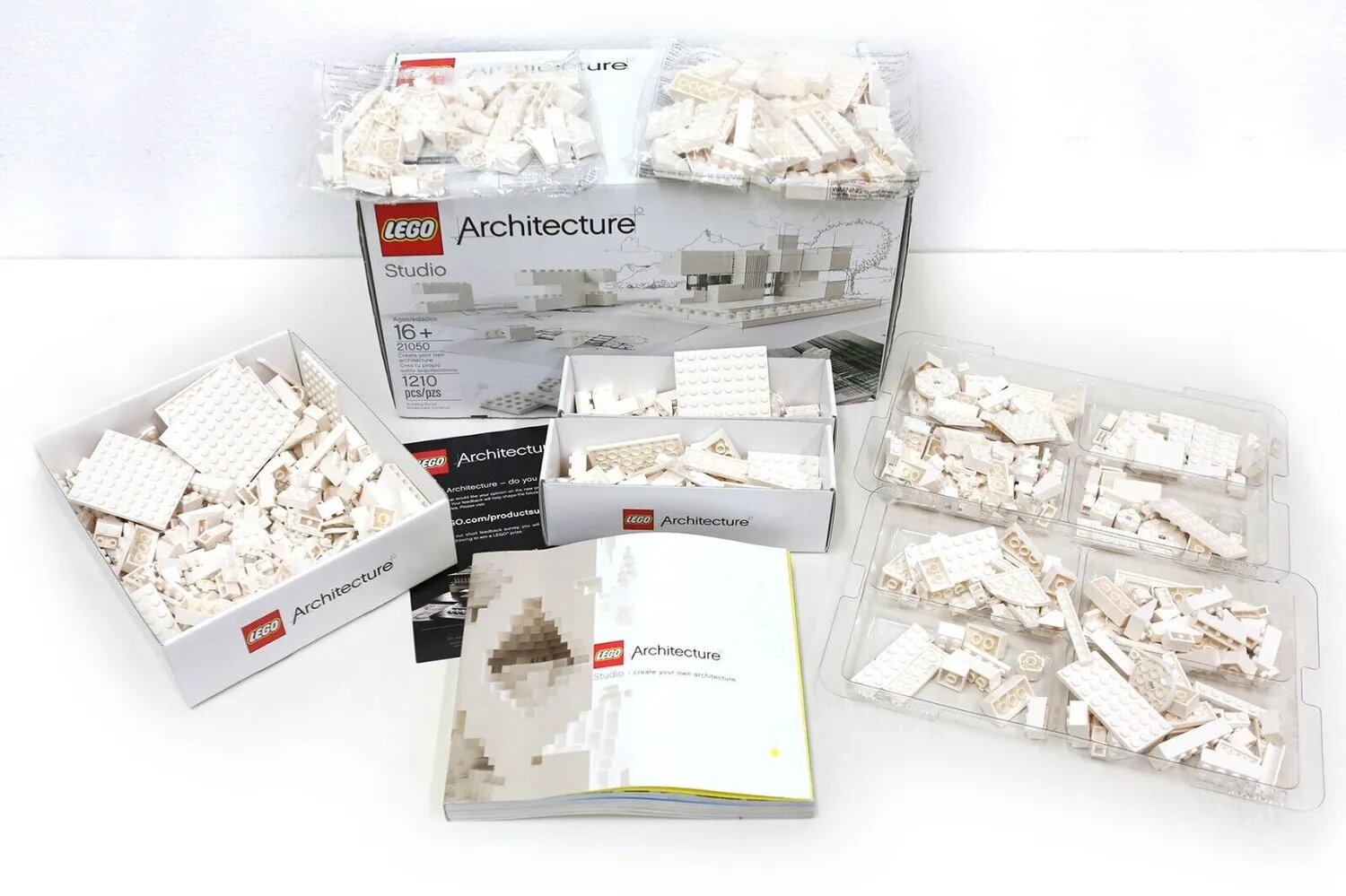 Конструктор LEGO Architecture 21050 Studio — фото 1
