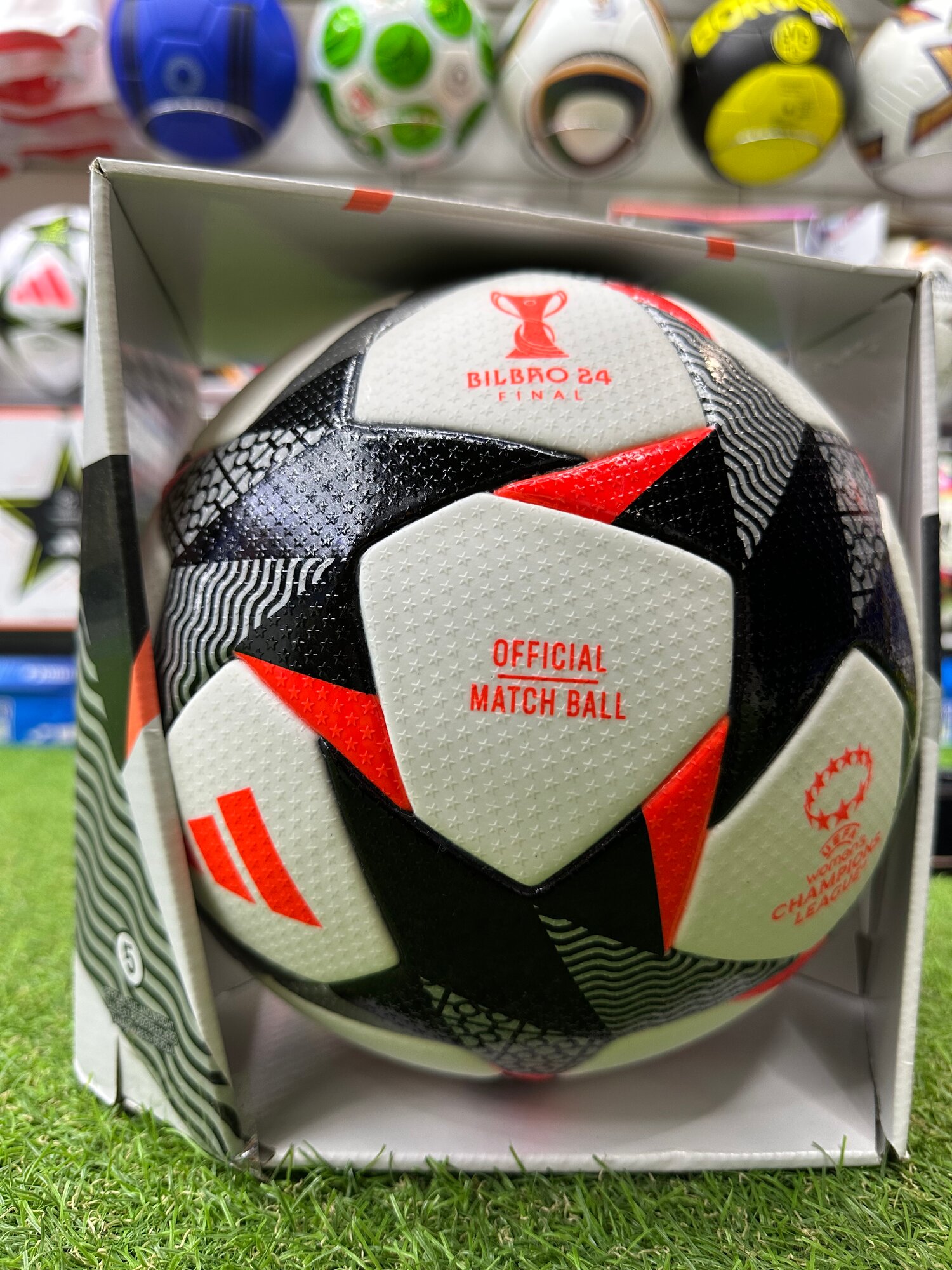 Профессиональный футбольный мяч adidas WUCL Bilbao Final 24 Pro