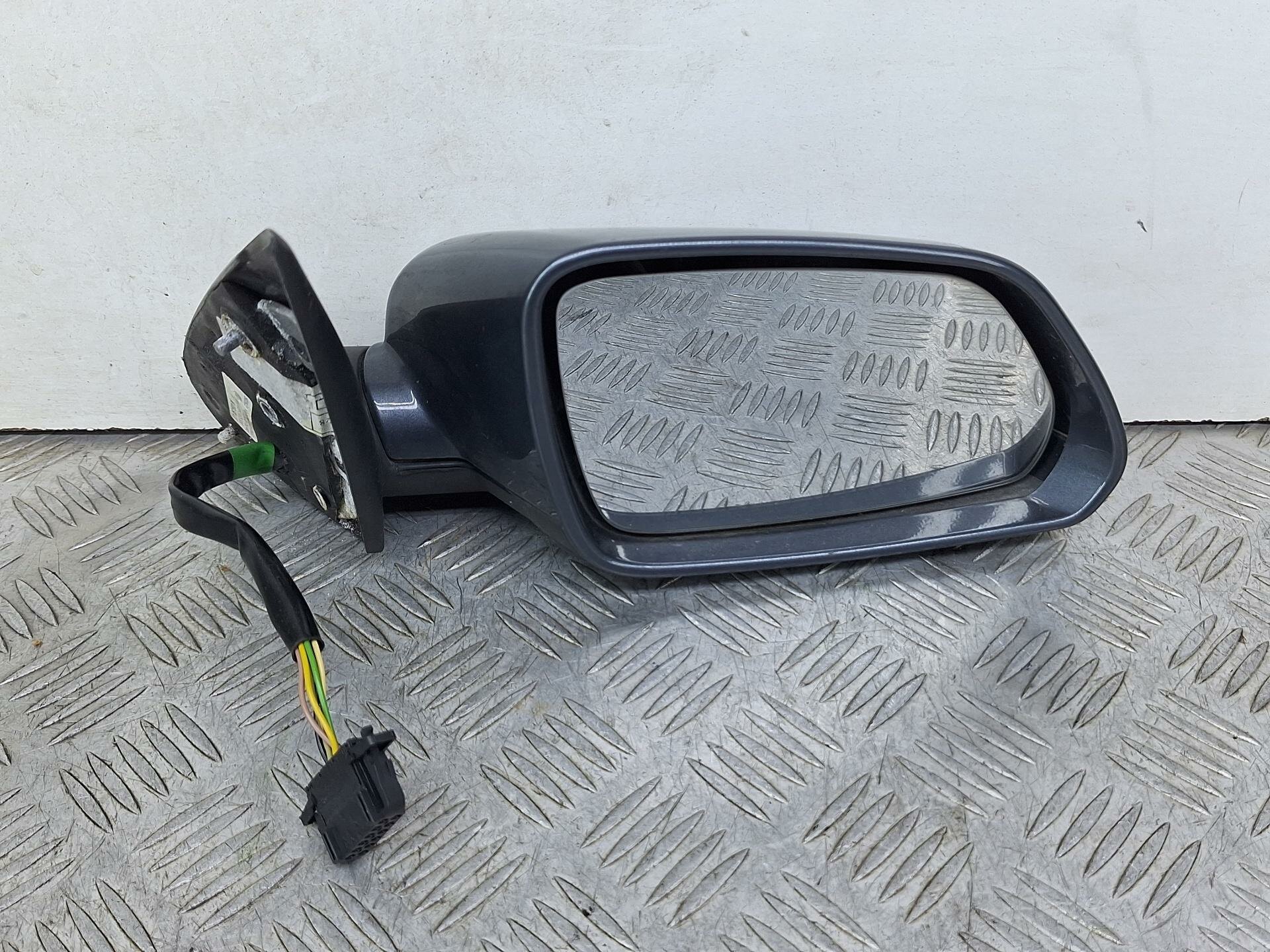 Зеркало наружное правое Skoda Octavia 2 1Z5 2008 1Z1857502BK