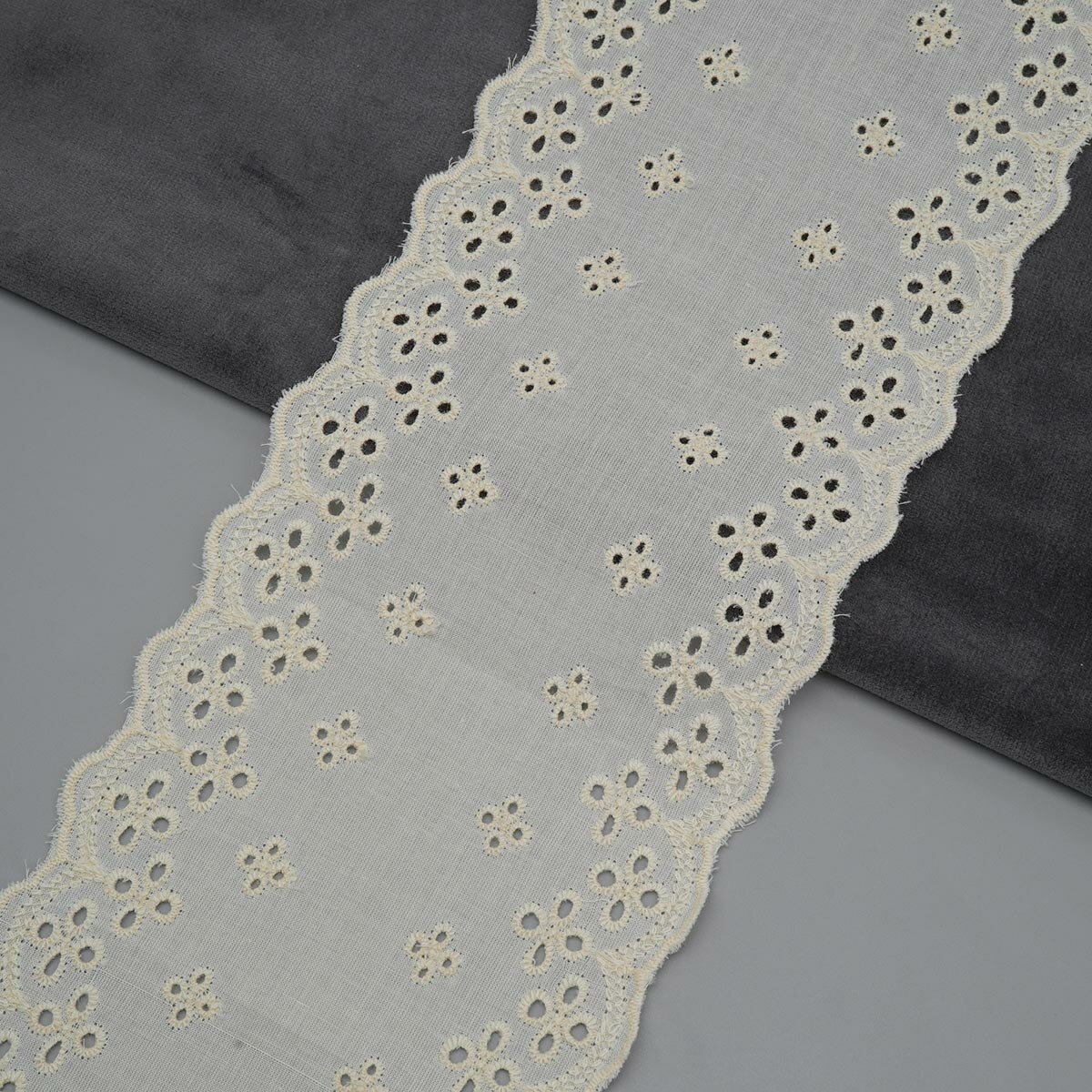 Кружево для шитья и рукоделия, ширина 11,5 см, 100% хлопок, цвет бежевый, длина 2,74 м